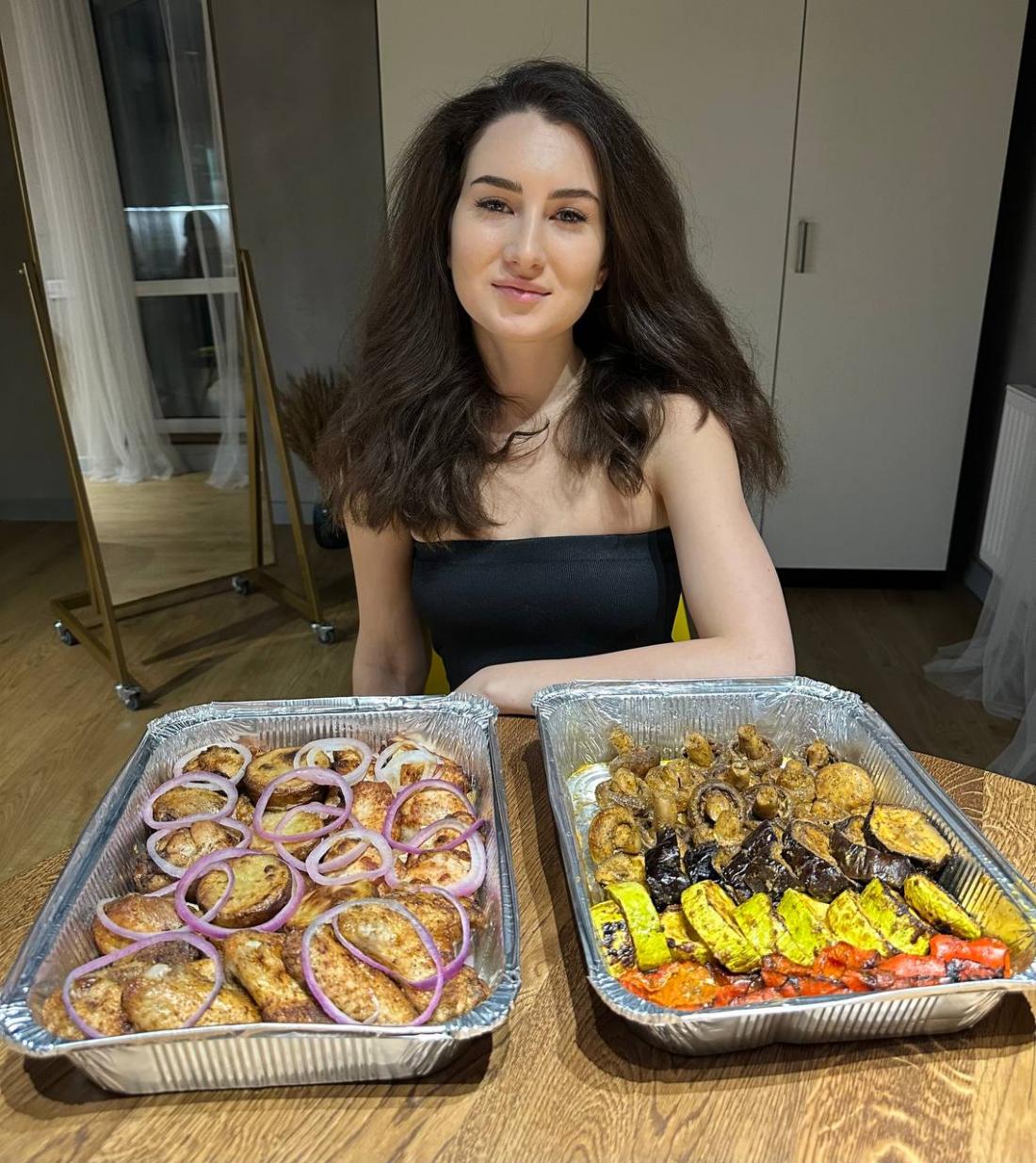 Смотрите, какая акция: шашлык-сеты, боксы от службы доставки "На Шампур" со скидкой до 52% от ...