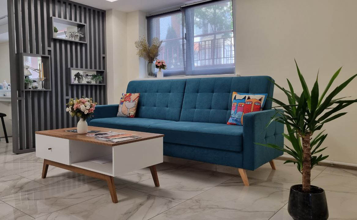 Смотрите, какая акция: женская/мужская стрижка, сложное окрашивание, уход для волос в салоне ...