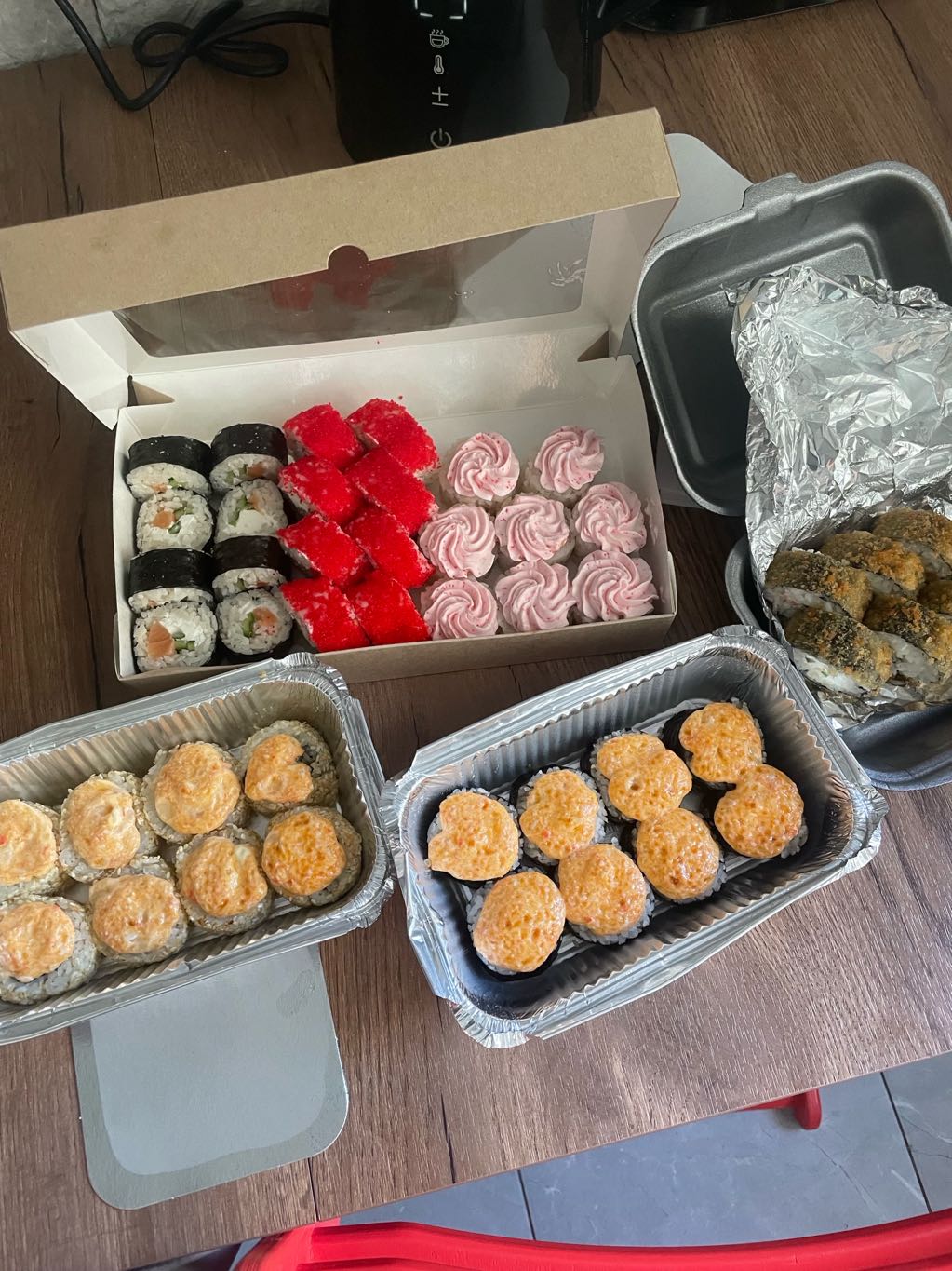 Смотрите, какая акция: суши-сеты с доставкой или навынос от "Ниндзя Суши" со скидкой до 52% от ...